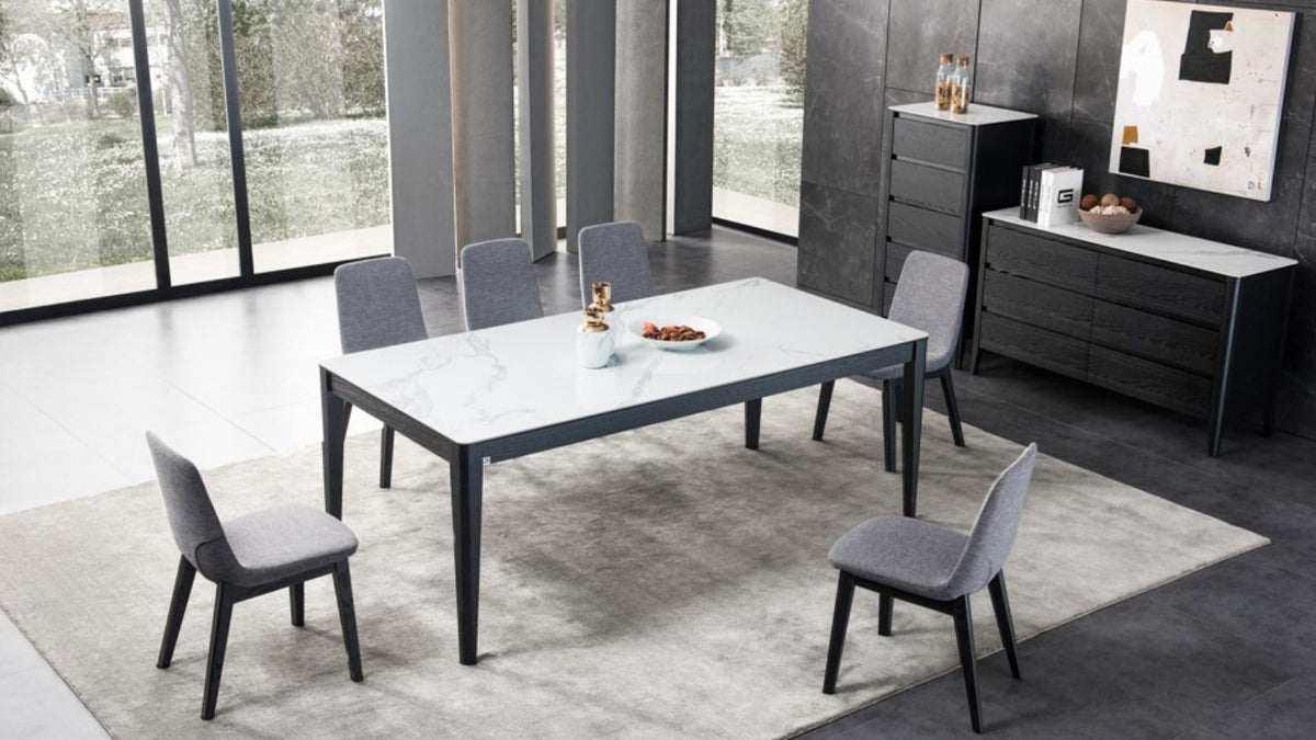 Stylish Alaska Dining Table: Black Oak & American Walnut – Gainsville