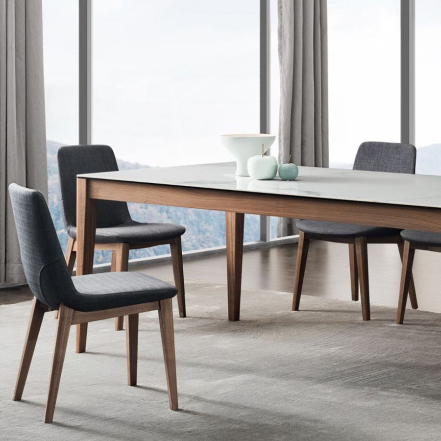 Stylish Alaska Dining Table: Black Oak & American Walnut – Gainsville