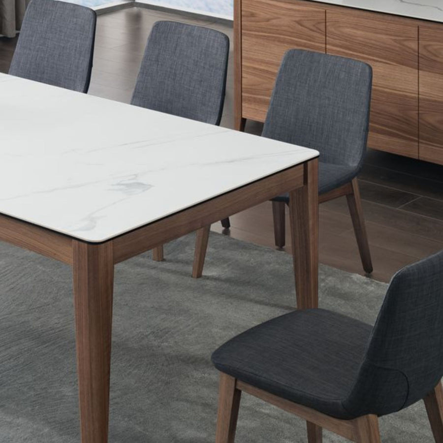 Stylish Alaska Dining Table: Black Oak & American Walnut – Gainsville