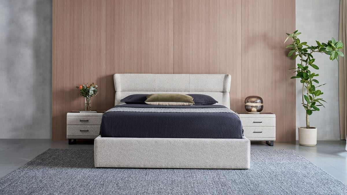 Sleek and Modern Windsor Bed | Gainsville Furniture